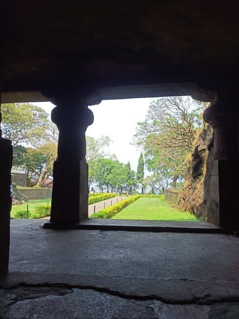 Elephanta Caves Private Guide on Island - The Cost-Value Equation