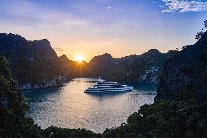 Elite Of The Seas Cruise Halong Bay 3 Day/2Night 6 Star Cruise - An In-Depth Look at the Elite Of The Seas Cruise