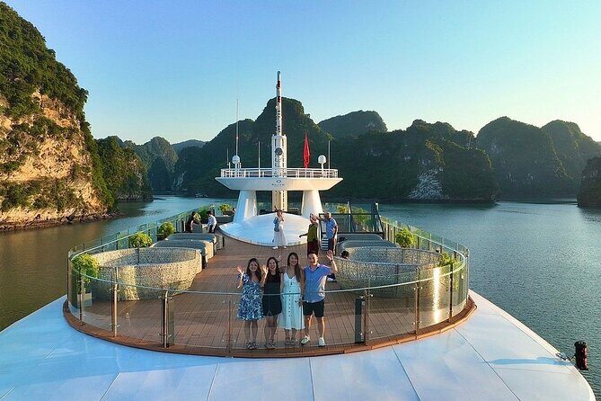 Elite of the Seas The Best Luxury Cruise in Halong Bay - An introduction to the Elite of the Seas Cruise Experience