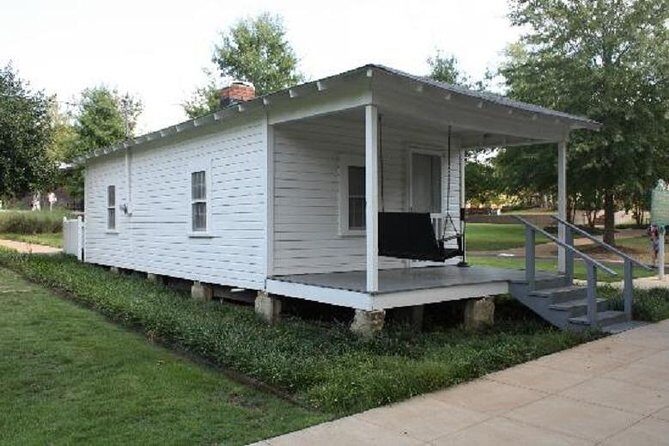 Elvis Presley Birthplace Park in Tupelo with Transport from Memphis - The Overall Experience: Pros and Cons