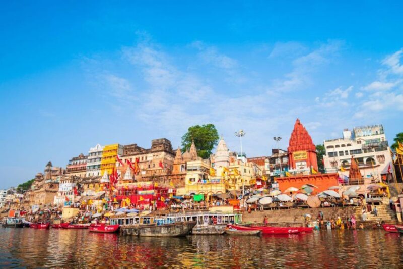 "Set out on a spiritual odyssey of Varanasi" - Return via Iconic Landmarks