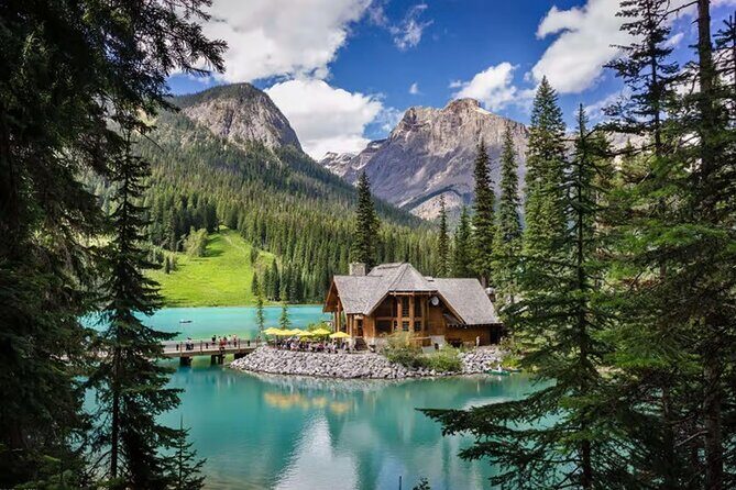 Emerald Lake, Moraine, Lake Louise,Johnston Canyon and Banff Tour - Key Points