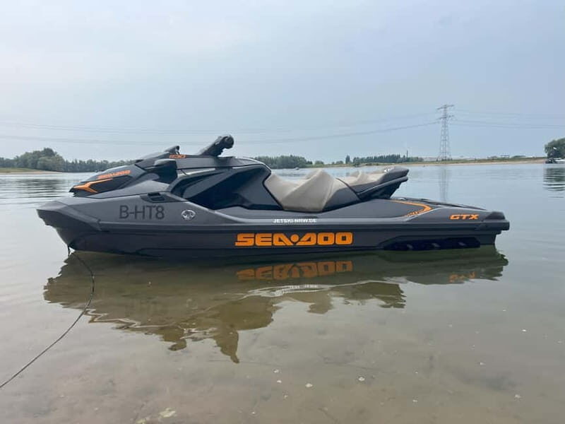 Emmerich on the Rhine: jet skiing - Key Points