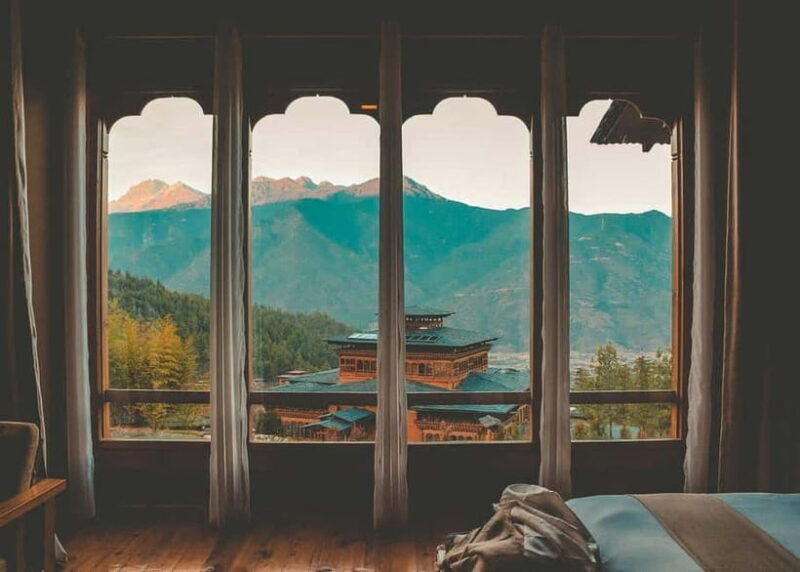 Enchanting Bhutan tour with Guide 1 week Tour from Thimphu - Key Points