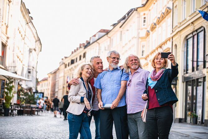 Enchanting eský Krumlov Walking Tour: Echoes of the Past - Who Should Book This Tour?