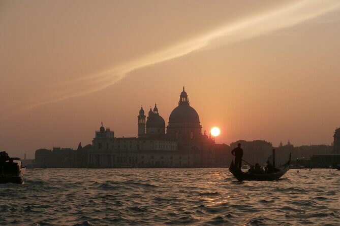 Enchanting Venice: Private Gondola Experience - Who Should Consider This Tour?
