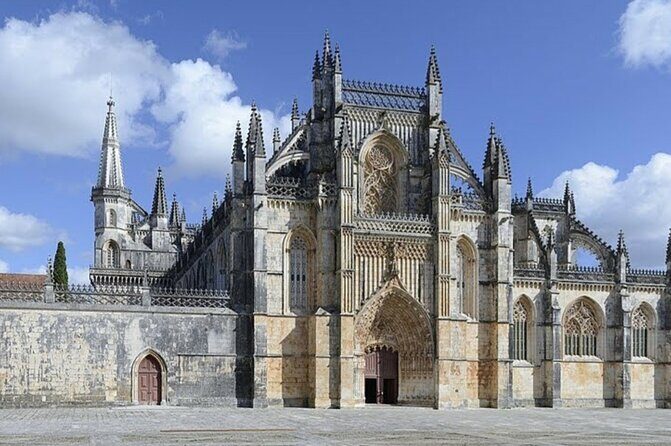 Enchantments of the Sanctuary of Fatima Batalha and Obidos in Lisbon - The Sum Up