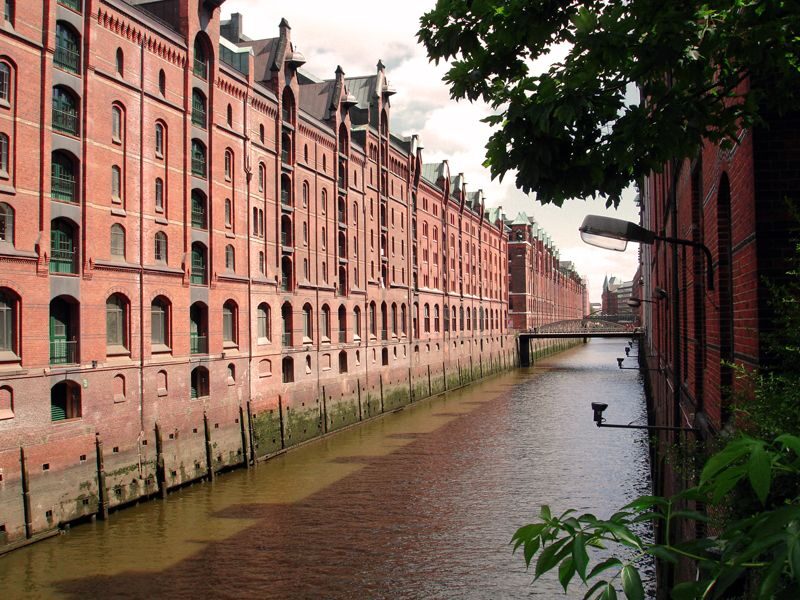 English Hamburg City Center Pay-What-You-Want Walking Tour - The Overview: A walk through Hamburg’s soul
