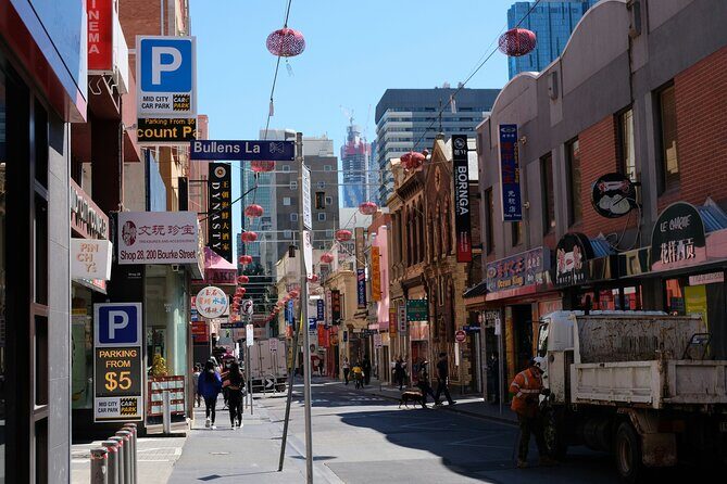 English Melbourne Walking Tour - Bourke Street Mall and Chinatown