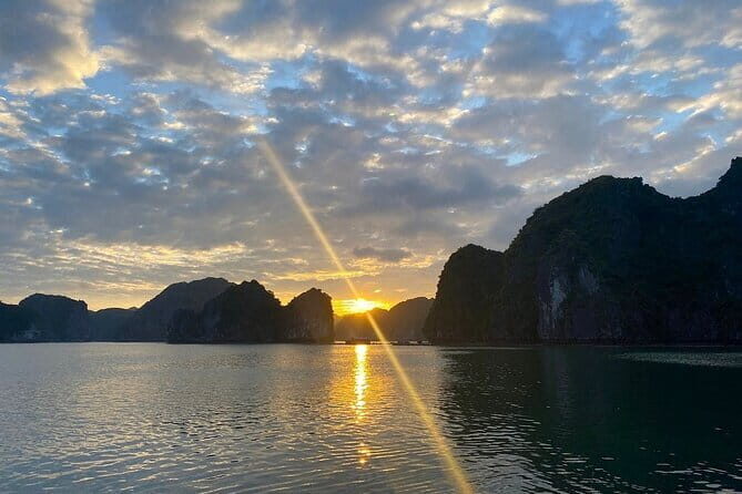 Enjoy a romantic sunset on Halong Bay with a Luxury Private Yacht - Key Points