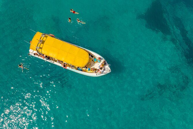 Enjoy crystal clear waters for 2 hours - Setting the scene: a relaxing 2-hour escape