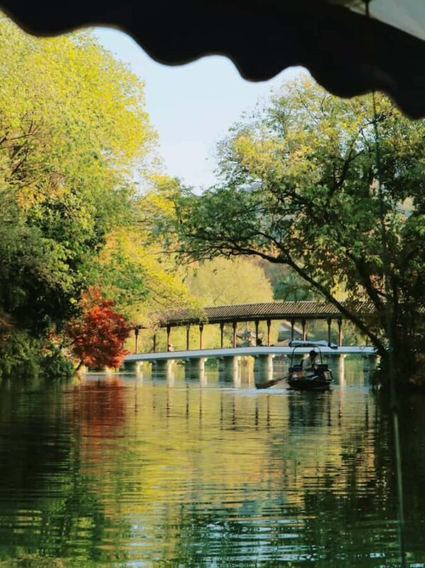 Enjoy Hangzhou Like Lords: West Lakes Boat, Tea, Painting - Art in the Moment: Painting a Traditional Fan