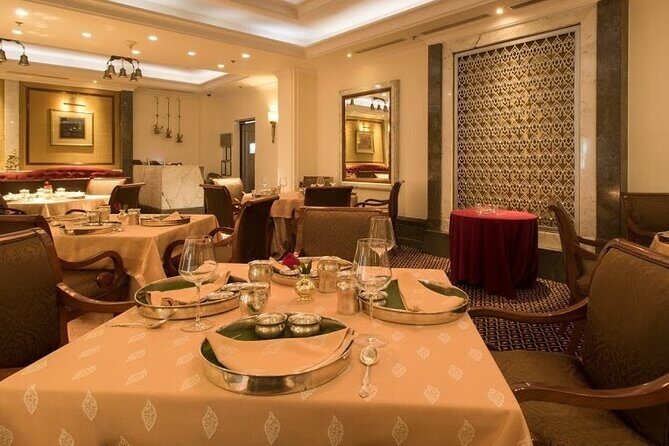 Enjoy South Indian Cuisine At Dakshin - Sheraton New Delhi with Private Transfer - Meeting the Chef and Learning About the Cuisine