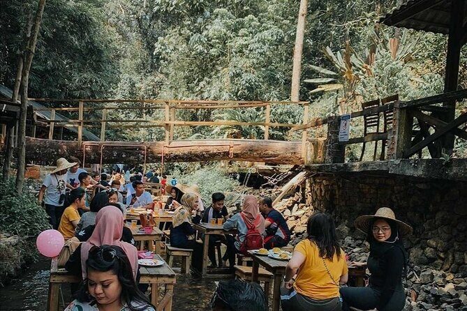 Enjoy the Urban Scenery along the Way with Locals - FAQ