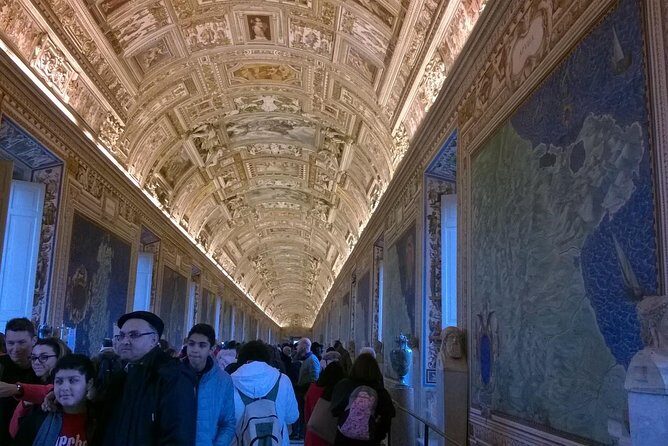 Enjoy Vatican Museums , Sistine Chapel : guided tour - The Experience in Practice