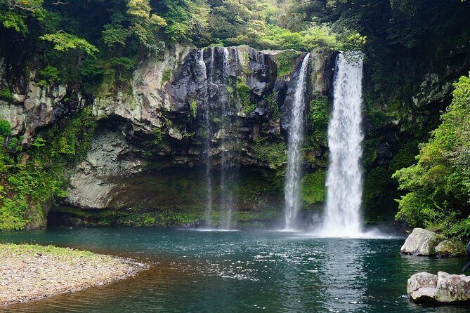 Eoseungsaengak Trail, Osulloc, Oedolgae & Cheonjiyeon Day Tour - FAQ