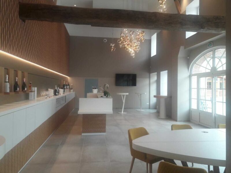 Epernay: Guided Tour of Champagne Cellar with Tastings - Key Points