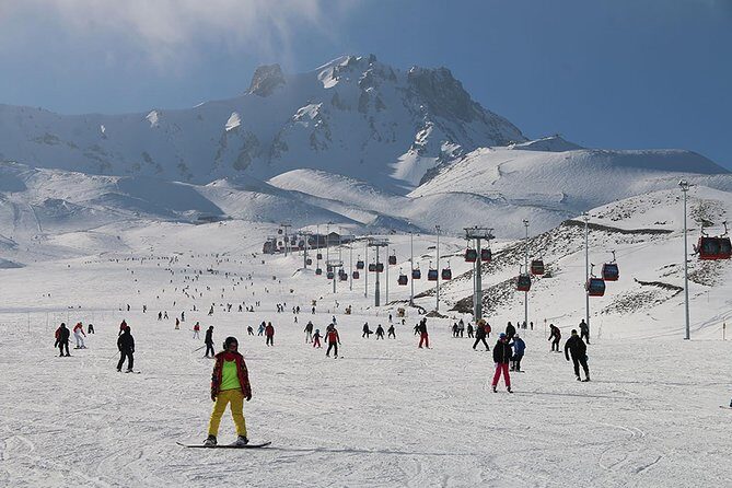 Erciyes (Argaeus) Mountain Ski Tour from Cappadocia - Lunch: Casual and Satisfying