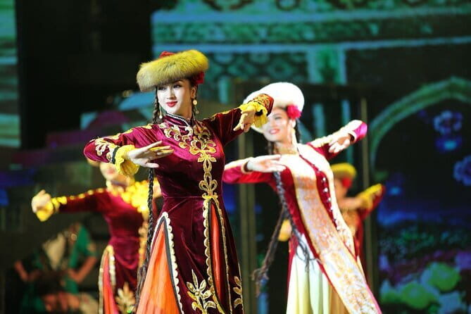 Erdaoqiao Bazaar Tour with Urumqi Singing and Dancing Show - Who Should Consider This Tour?