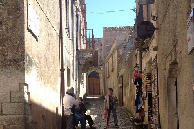 Erice walking-tour, the ancient village and local products (all incl) - Visiting Iconic Monuments and Town Highlights