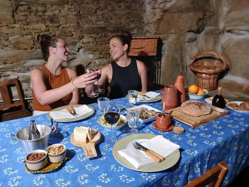 Ervedosa do Douro: Guided Walking Tour with Picnic Lunch - The Picnic: A True Taste of the Region