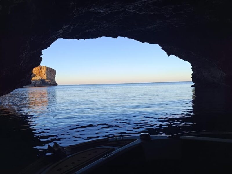 Es Castell : Private boat tour with aperitif and sunset. - A Closer Look at the Experience