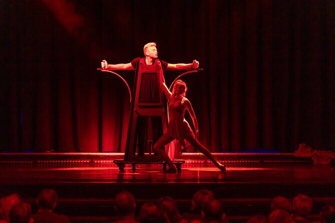 Escape Reality Branson Magic Dinner Show - Why You Might Want to Book This Show