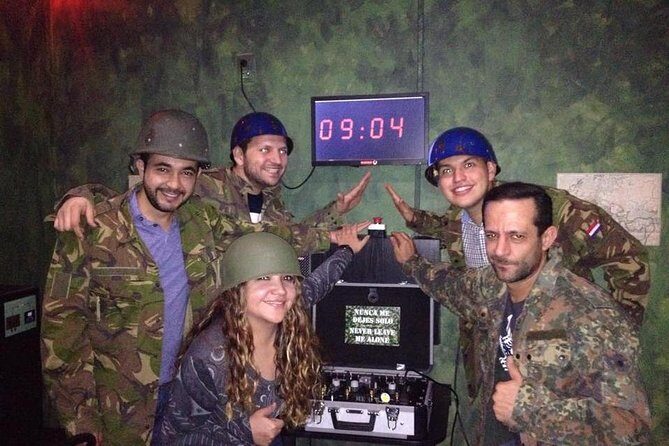 Escape Room in Guadalajara: Save the World in a Bunker - The Atmosphere and Experience