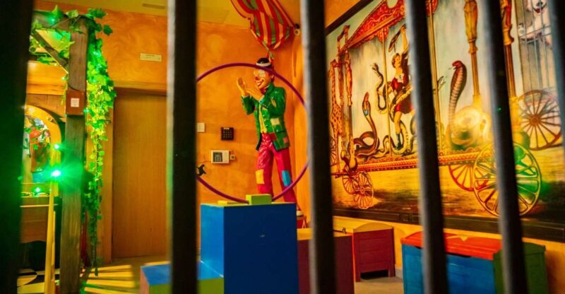 Escape room "The gratest show on earth" at Holidayworld - Experience Overview: An Intriguing Circus-Themed Escape Room in Maspalomas