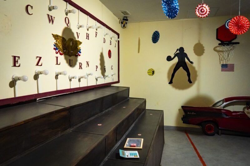 Escape rooms "50's Rock and Roll" at Holidayworld - FAQs