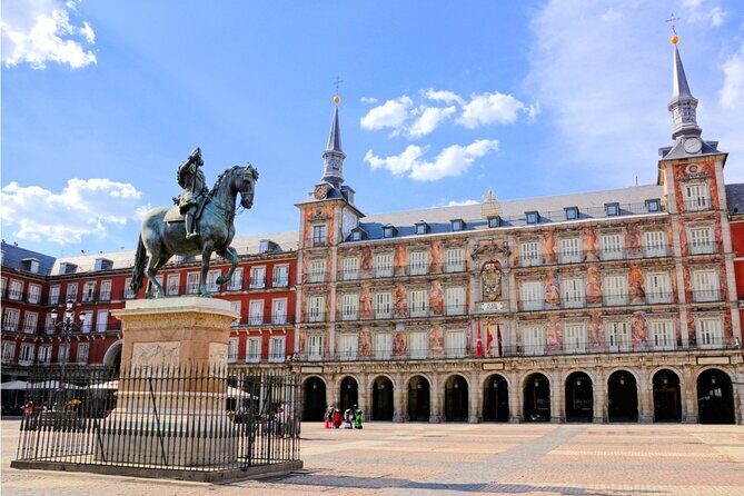 Escape the Inquisition in Madrid Exploration Game - Introduction