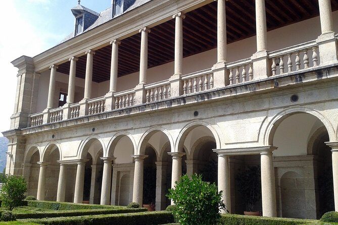 Escorial & Valley and Segovia from Madrid - FAQ