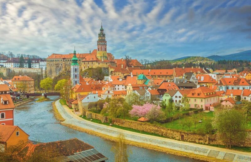 eský Krumlov Family Tour: A Private Walk Through History - The Practical Side and Value