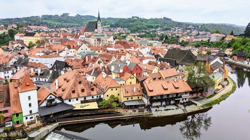 eský Krumlov: Private Day Trip from Prague with Local Guide - A Thorough Look at What You Can Expect