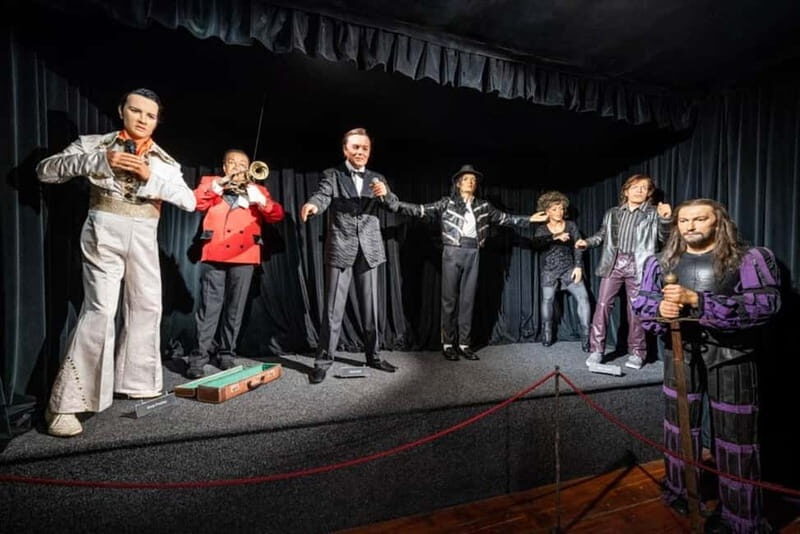 eský Krumlov: Wax Museum Entry Ticket - Practical Tips for Visitors