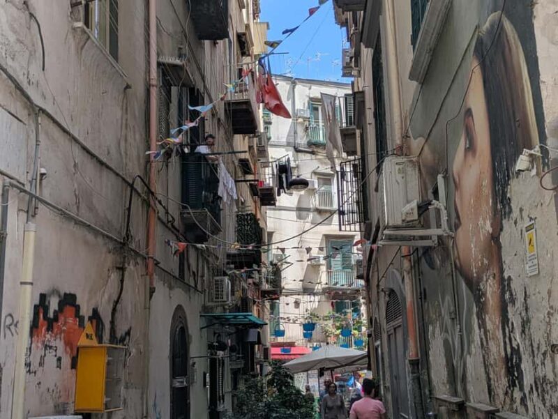 Esoteric Naples: Secrets, Ghosts & Street Food Tour - Architectural Spotlight: Palazzo dello Spagnolo