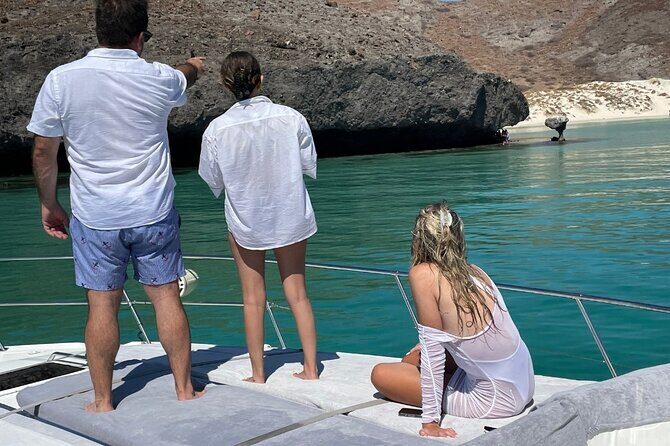 Espiritu Santo and Sealion Swimming aboard a luxury yacht - FAQ