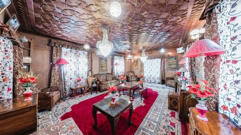 Essence of Kashmir 5 days 4 Night Accommodation With Tours - Introduction