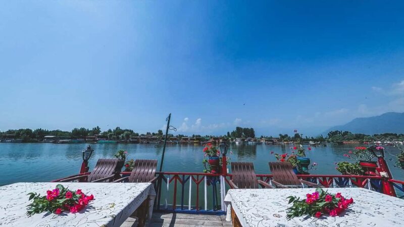 Essence of Kashmir 5 days 4 Night Accommodation With Tours - The Sum Up