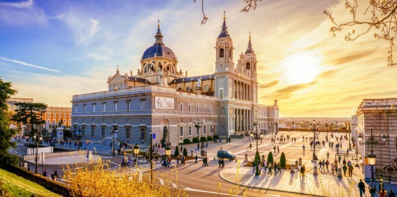 Essential Madrid: Walking Tour of the Historic Center - Key Points