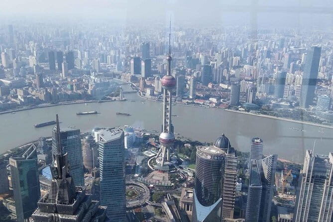 Essential Shanghai Bund and Yuyuan Garden City Sightseeing Trip - Transportation & Group Dynamics