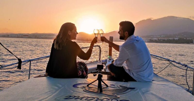 Estepona: Sunset boat trip & Cava & Tapa - An In-Depth Look at the Experience