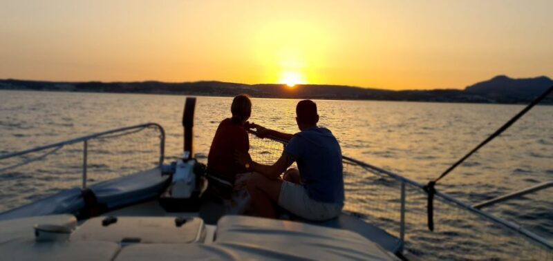 Estepona: Sunset boat trip & Cava & Tapa - Frequently Asked Questions