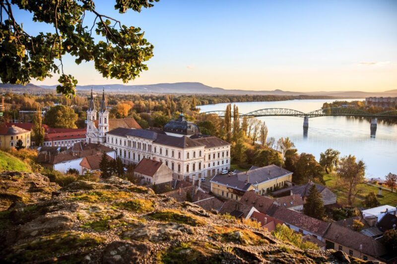 Estergom: Highlights Walking Tour - Breakdown of the Itinerary and Stops