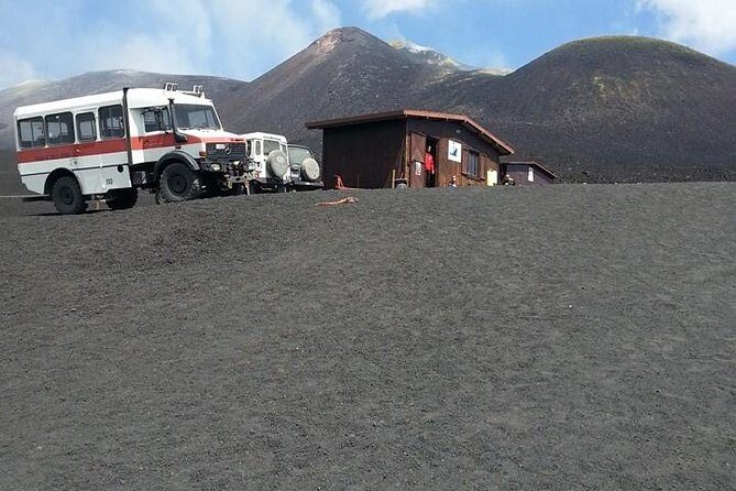 ETNA BASIC TOUR 2.000 mt - Return and Reflection