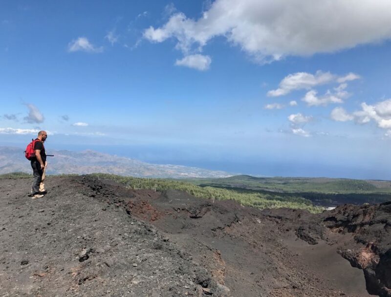 Etna: Craters of the 2002 Eruption Trekking Experience - The Guides and Their Expertise