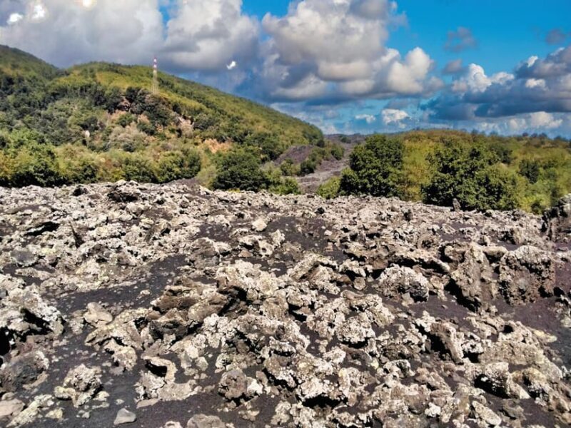Etna Lava Flow 1992 Aci Trezza boat tour dinner family home - Introduction: Why This Tour Is Worth Considering