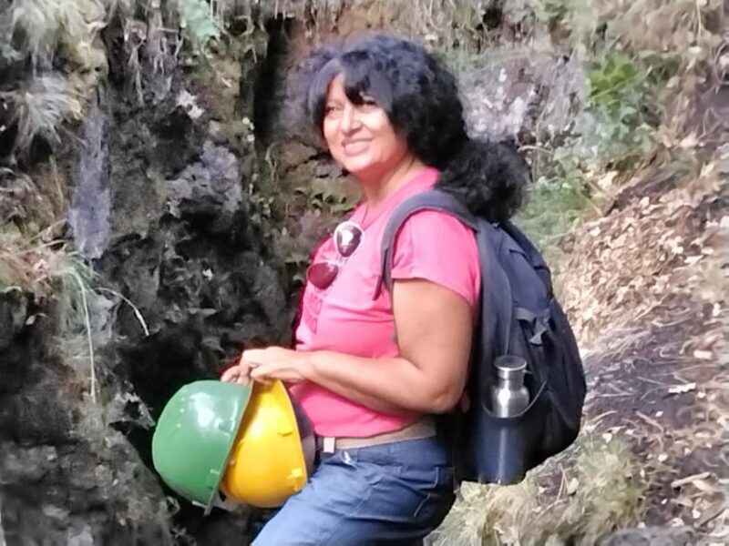 Etna underground wonders, lava flow 1992, family's lunch - FAQs