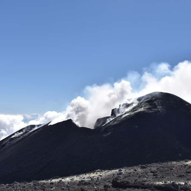 ETNA VOLCANO: Escursione sui crateri sommitali con bus 4x4 - Key Points