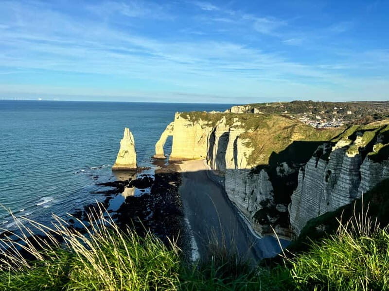 Étretat: Hike along the legendary cliffs of Étretat! - Key Points